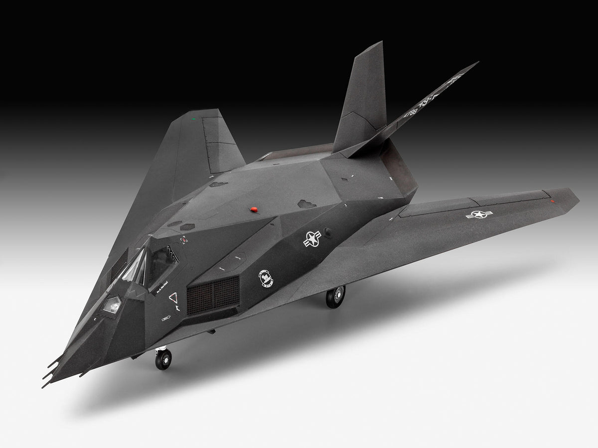 Revell 03899 - 1/72 Lockheed Martin F-117A Nighthawk Stealth Fighter ...